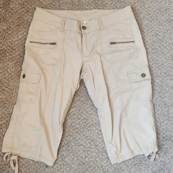 Arizona Jean Company | Pants & Jumpsuits | Arizona Khaki Capris | Poshmark